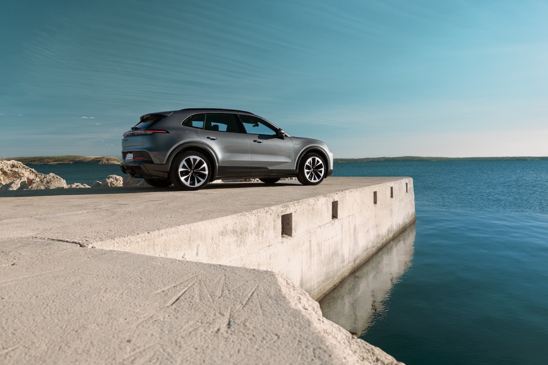 World premiere: Porsche Cayenne Electric